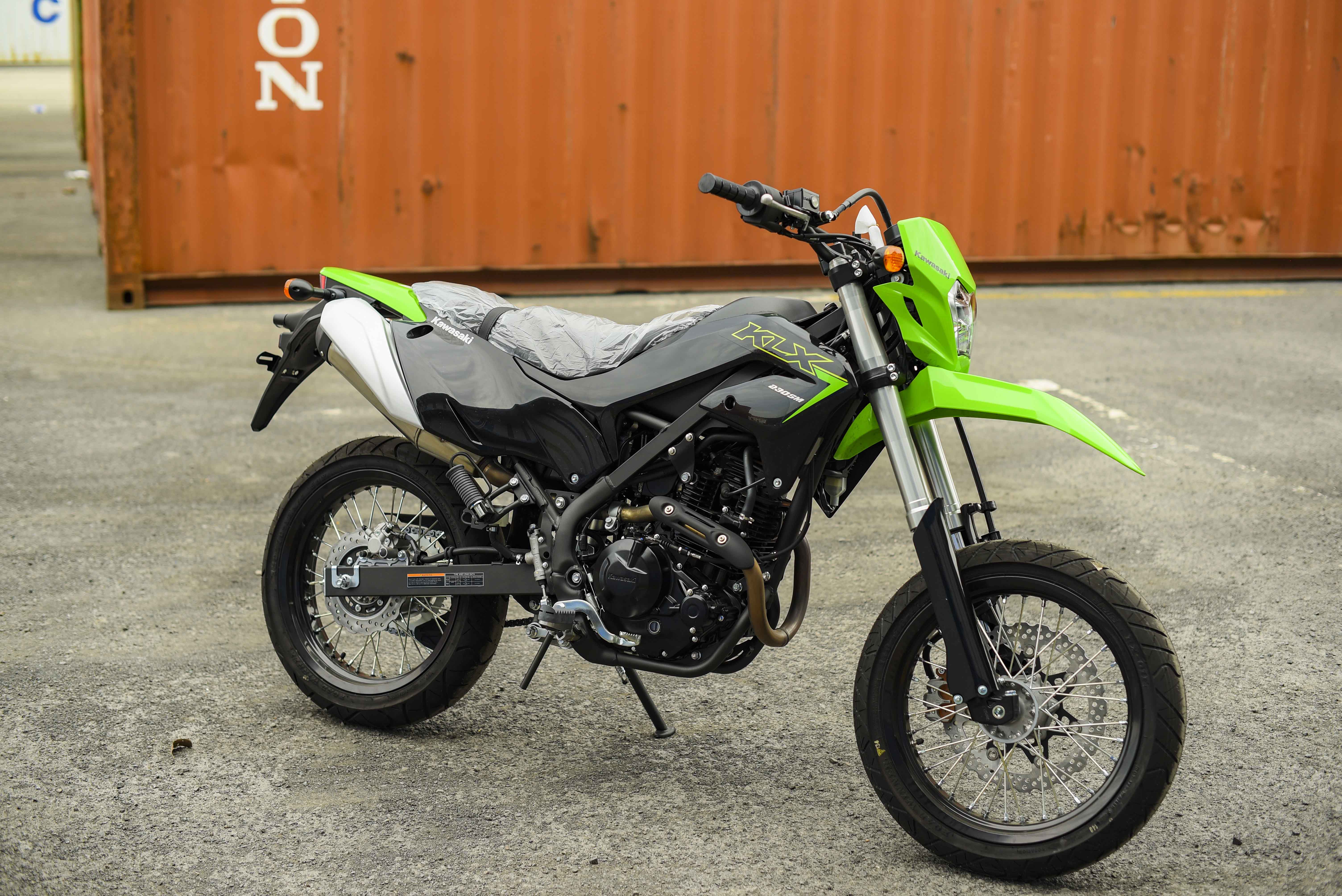 Kawasaki KLX230 ra mắt tại thị trường Việt Nam, giá chỉ từ 145 triệu đồng - Bitaco - nhà máy bu lông